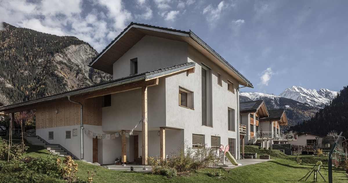 Energy efficient straw eco-house for the price of conventional ...